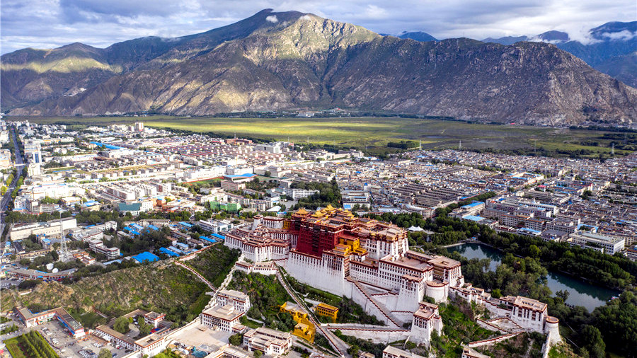 Exploring Lhasa: A Cultural and Historical Guide